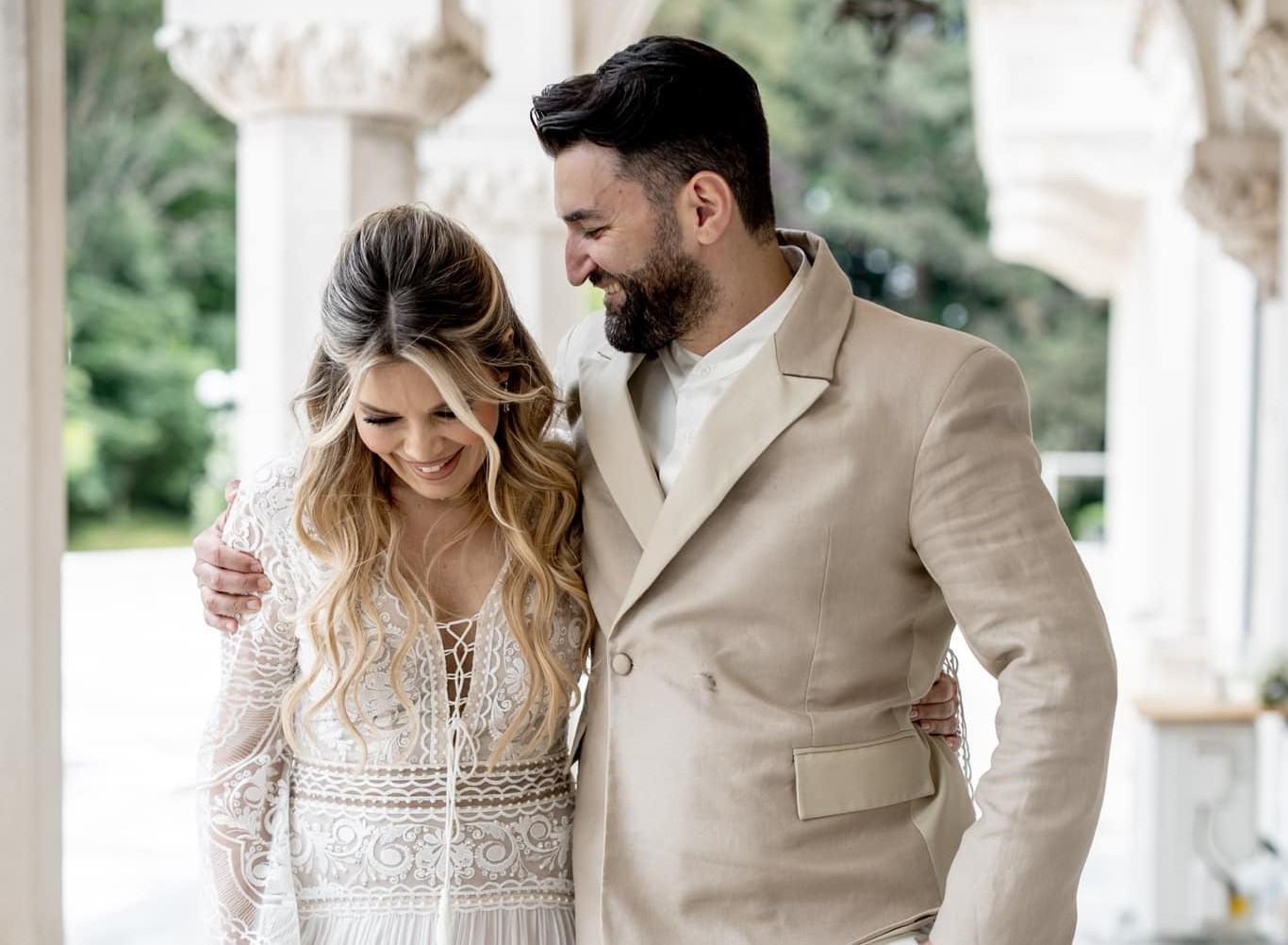 Cum se înţelege Gina Pistol cu soacra sa. S-a aflat tot despre relaţia vedetei cu mama lui ...