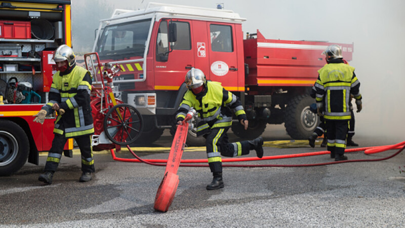 Panică uriașă în Neamț după ce un autobuz cu 30 de pasageri a luat foc în mers. Ce au descoperit ...