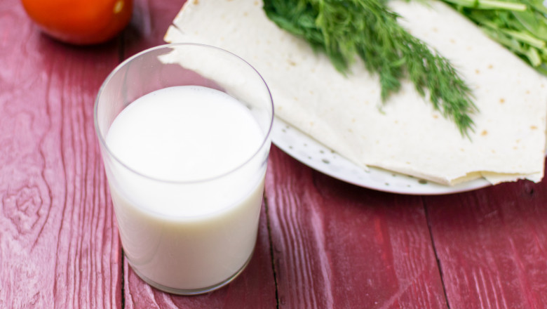 Din ce este făcut chefirul. Mulți români îl consumă, dar nu au habar