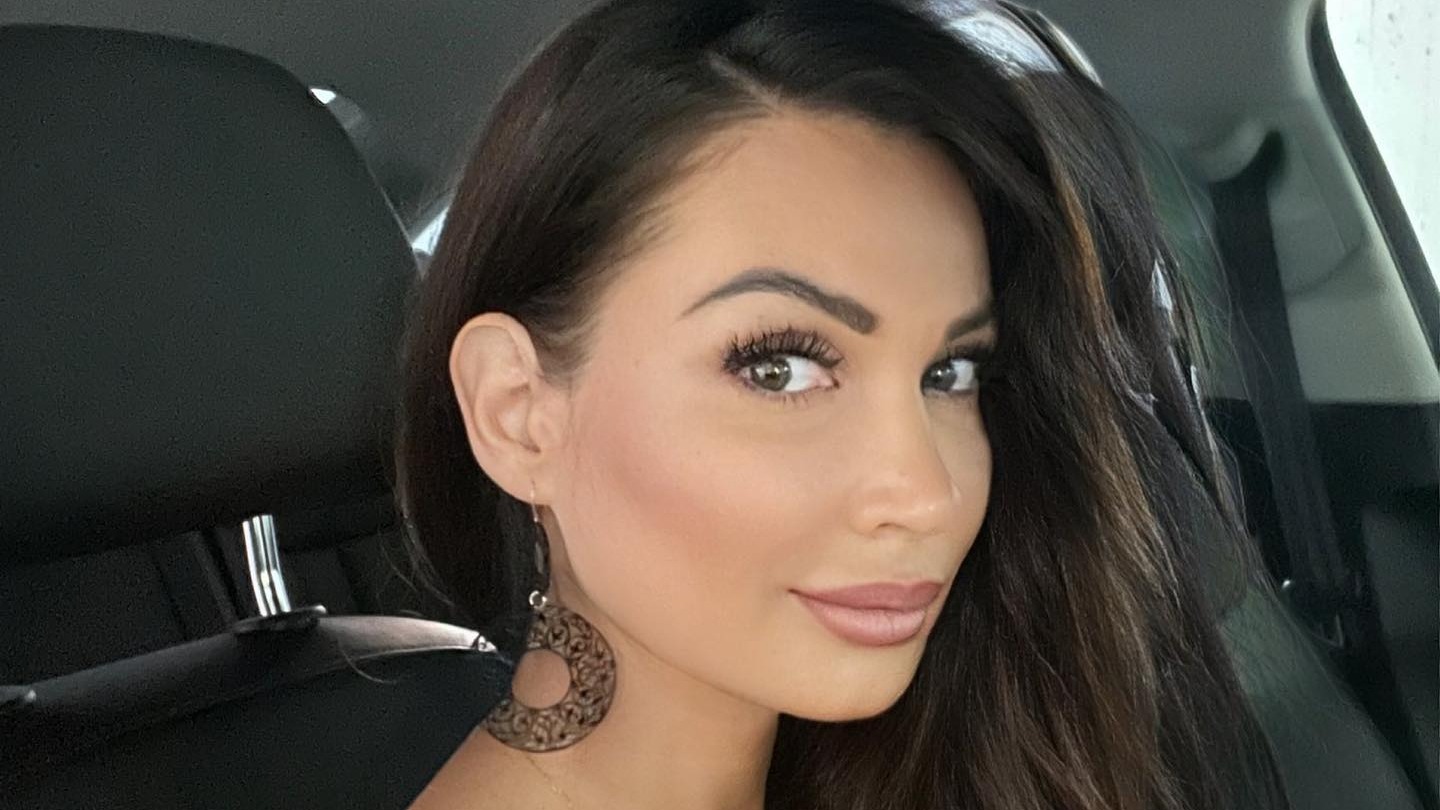 Cum s-a fotografiat Nicoleta Luciu după ce a fost criticată de fani pentru felul în care arată ...