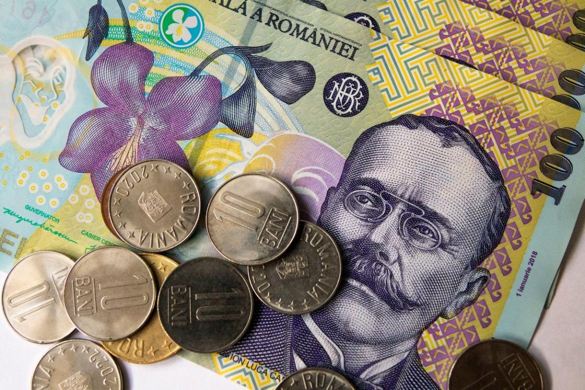 Ce note trebuie să ai pentru a primi bursă de 1.000 de lei. Anunţul făcut de Ministerul ...