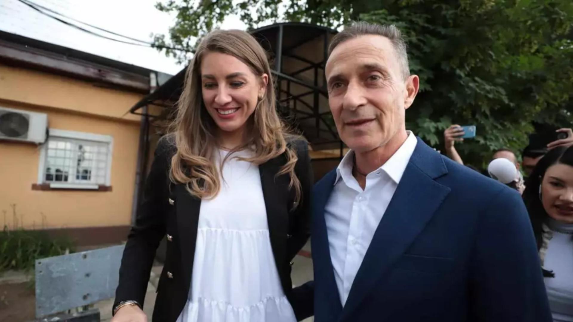 Numele rar ales de Radu Mazăre și Roxana pentru băiețelul lor. Ce semnificație specială are ...