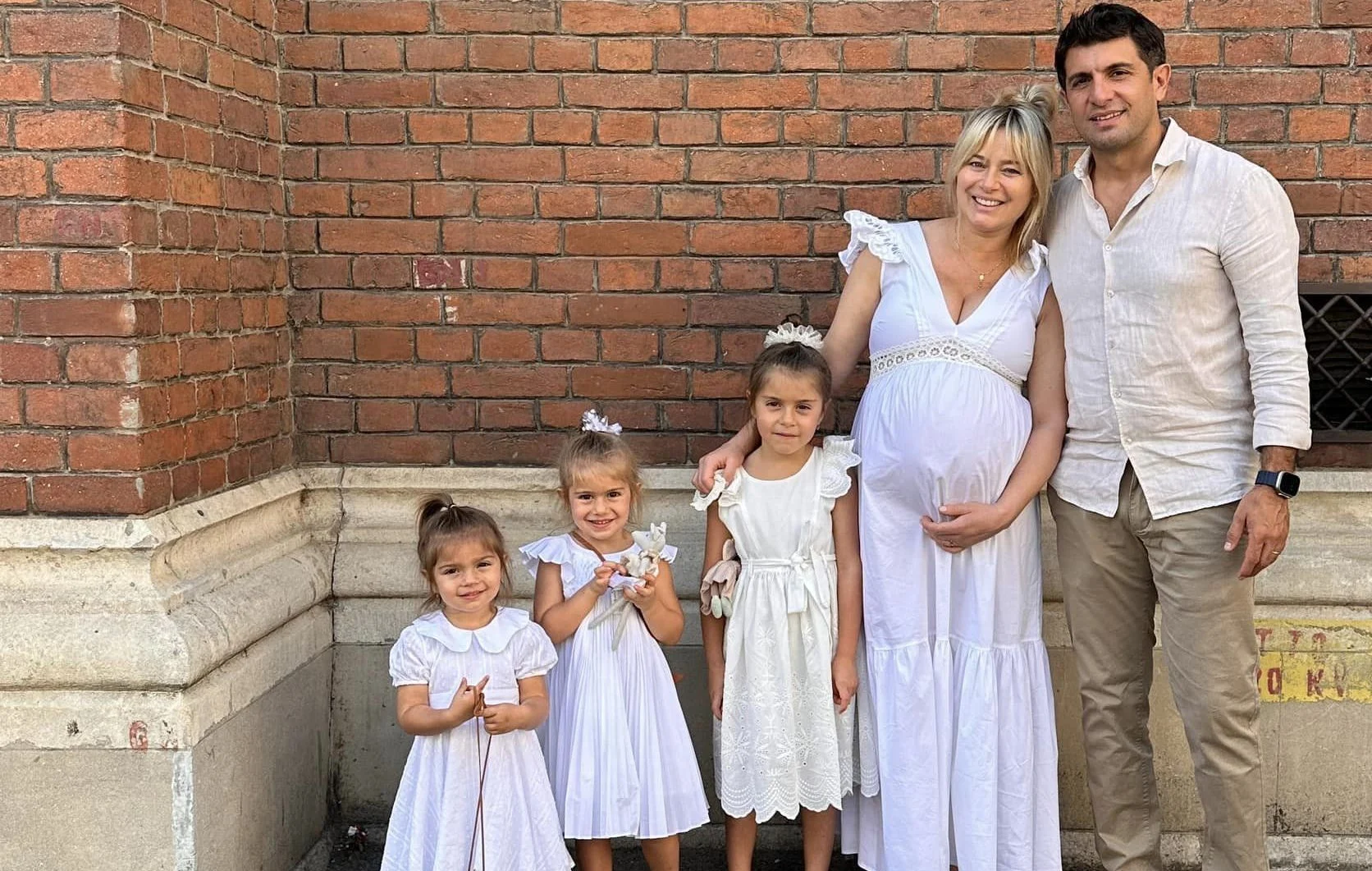 Laura Cosoi a născut: Prima imagine cu proaspăta mămică și bebelușul ei ...