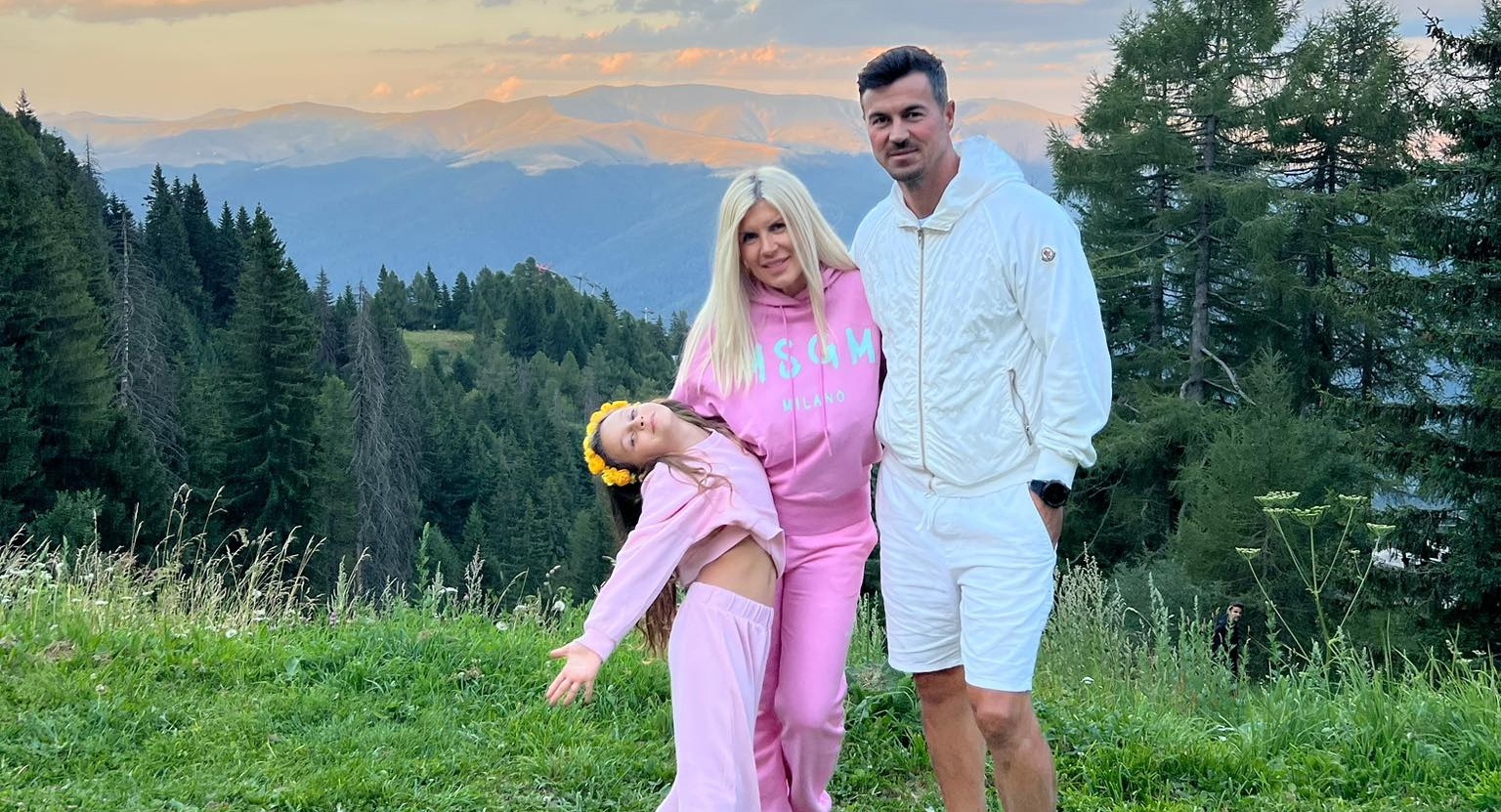 Fiica Elenei Udrea a împlinit 7 ani. Cum și-a surprins mama fiica de ziua ei specială, cu 35 de ...