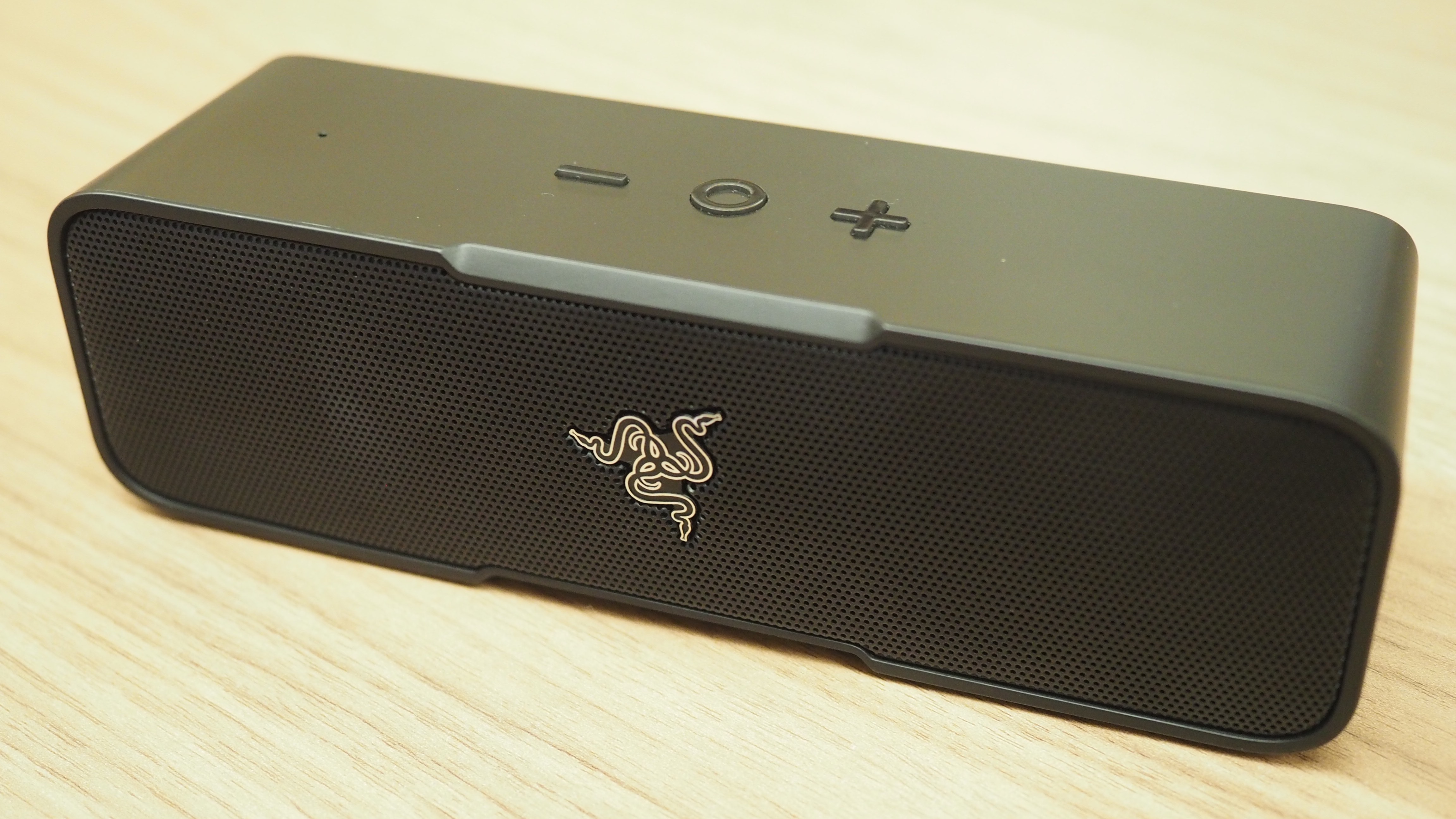 Razer Leviathan Mini, o boxă Bluetooth cu o putere impresionantă