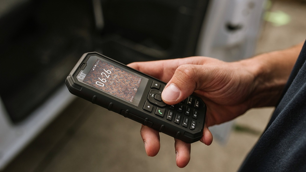 Cat B35 Smart 4G e cel mai nou telefon care rezistă în situații extreme