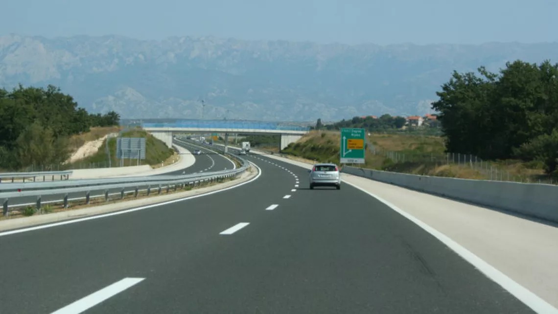 România are mai multe autostrăzi ca niciodată, pe hârtie: sunt bani ...