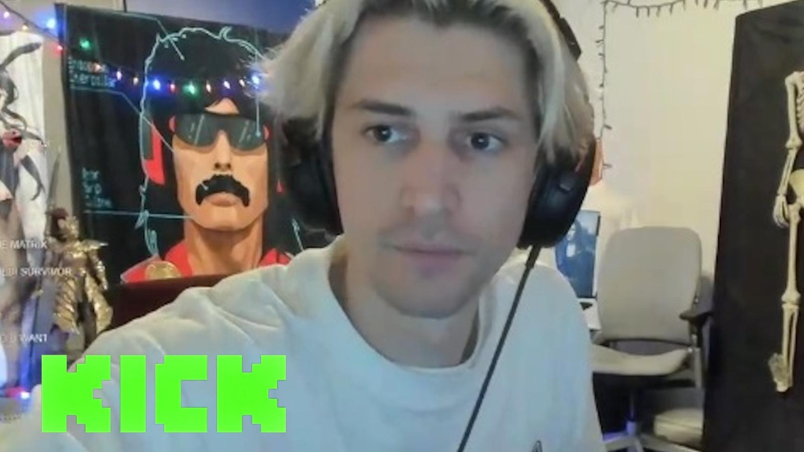 Kick a dat lovitura. Cu cât ”l-a furat” pe xQc de la Twitch: Félix ...