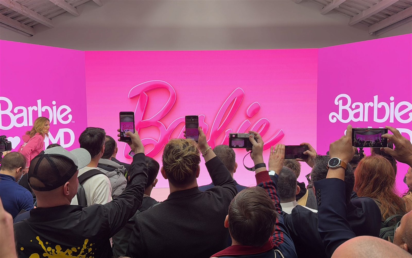 Cum te transformi în păpușa Barbie: Nokia „resuscitează” încă o relicvă ...