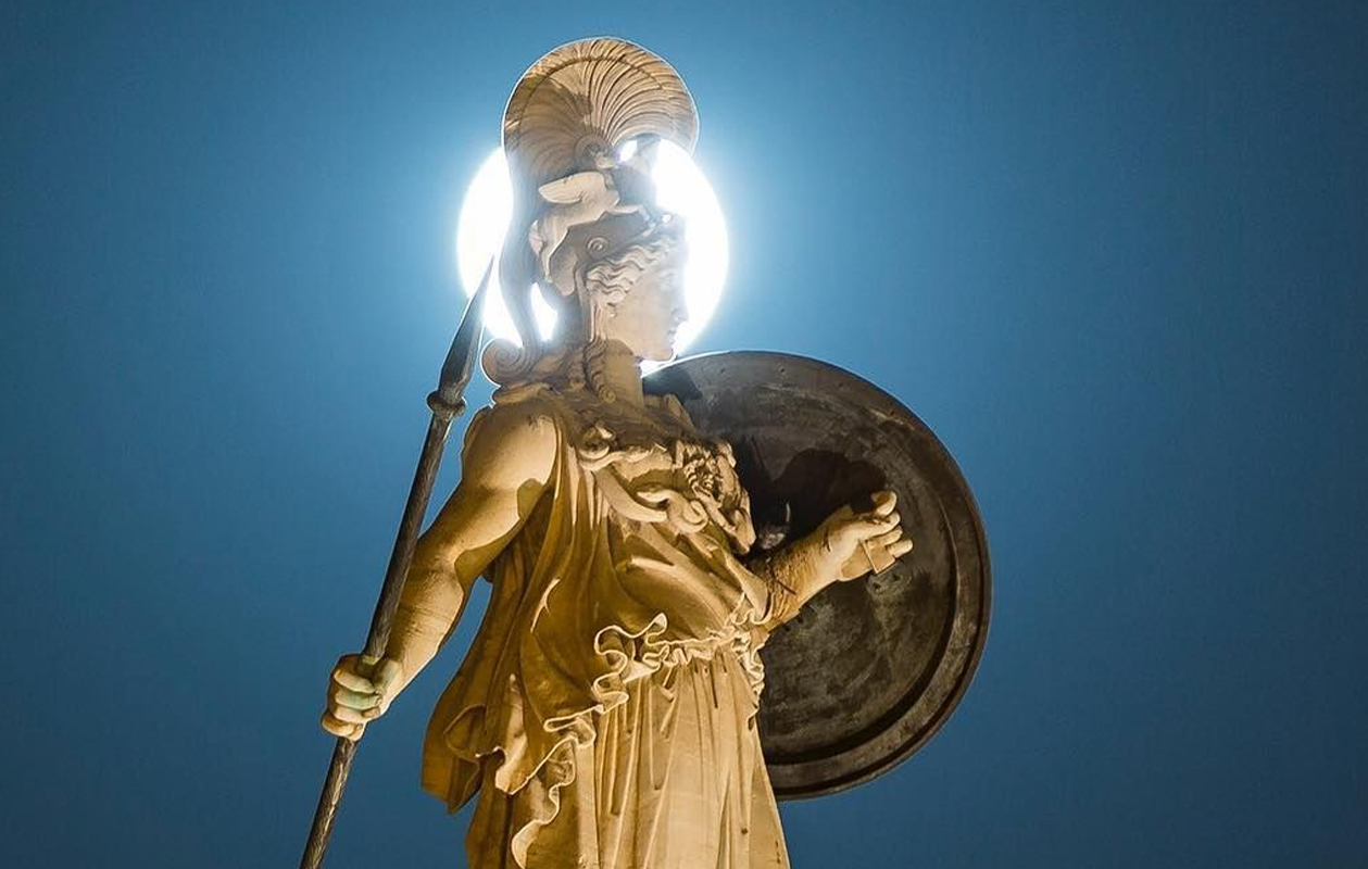 Explicație: Cum știau grecii antici că Pământul este rotund. Pe ce s-au ...
