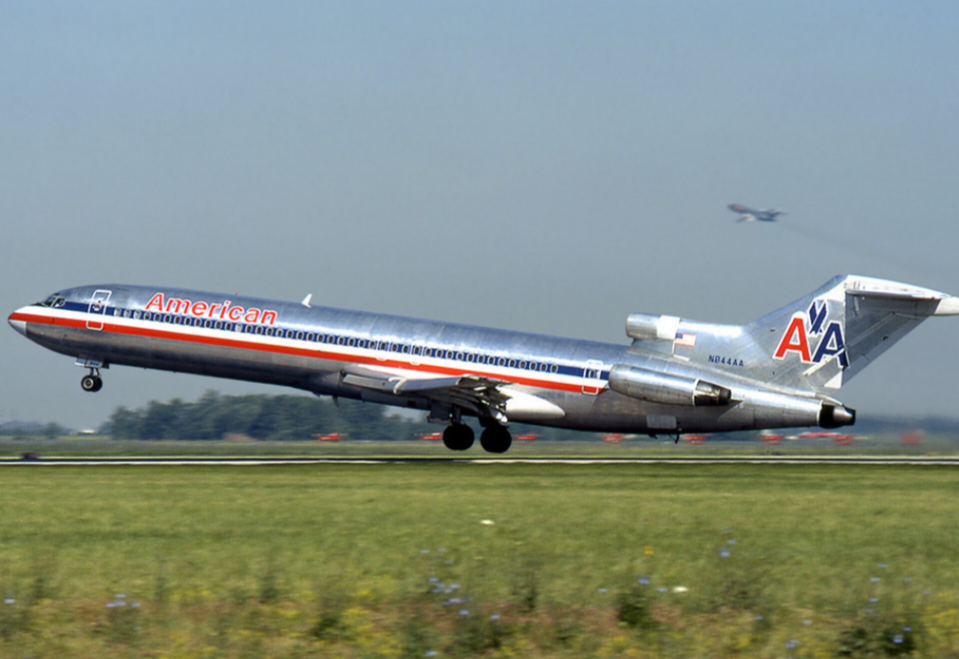 Cazul bizar al celor doi bărbați care au furat un avion Boeing 727 și au dispărut fără urmă din 2003