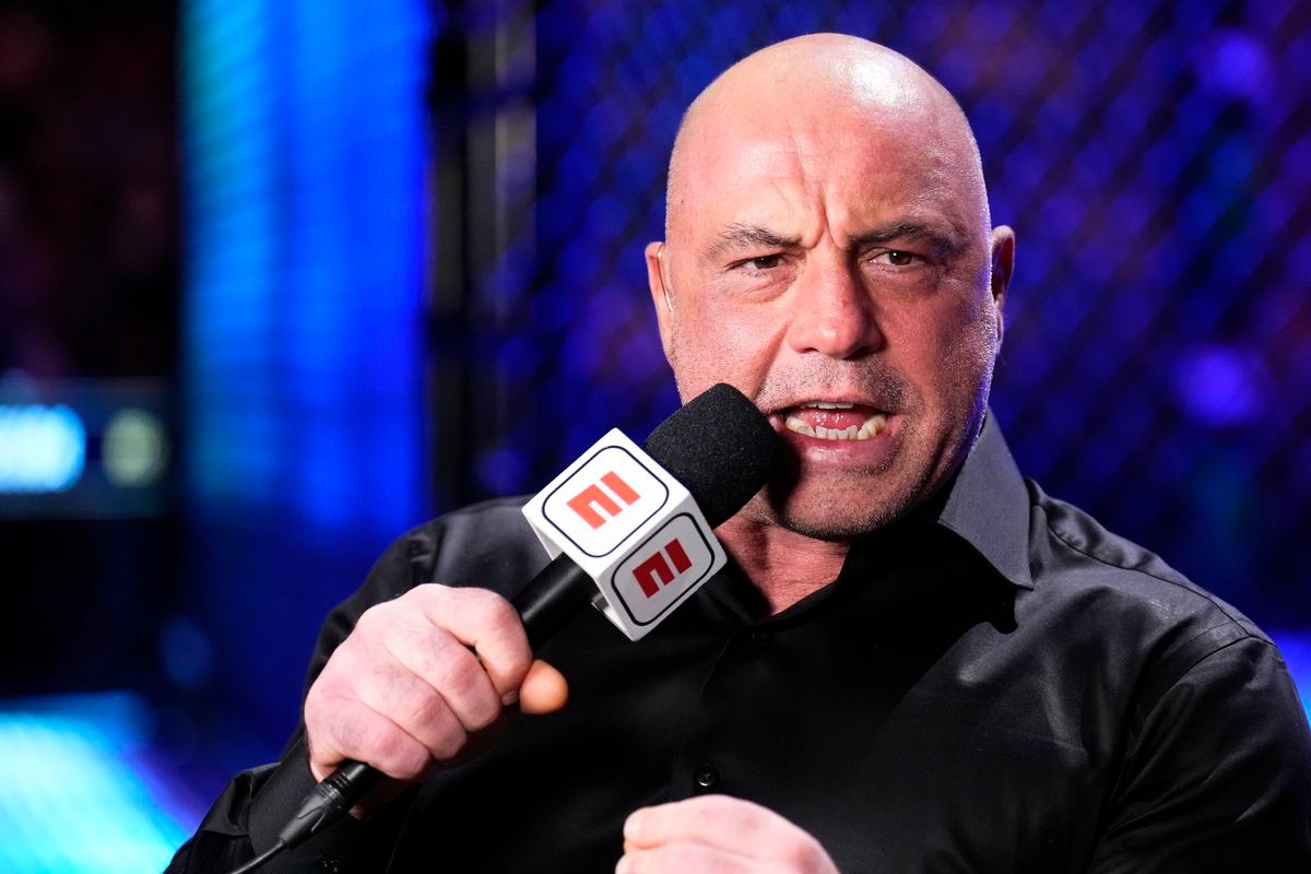 Joe Rogan nu mai este regele podcasturilor: cine i-a luat locul