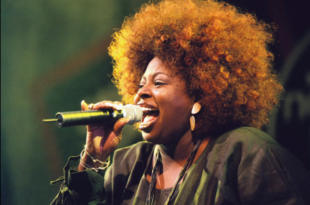 Angie Stone a murit la 63 de ani! Cântăreața hitului „Wish I Didn’t ...