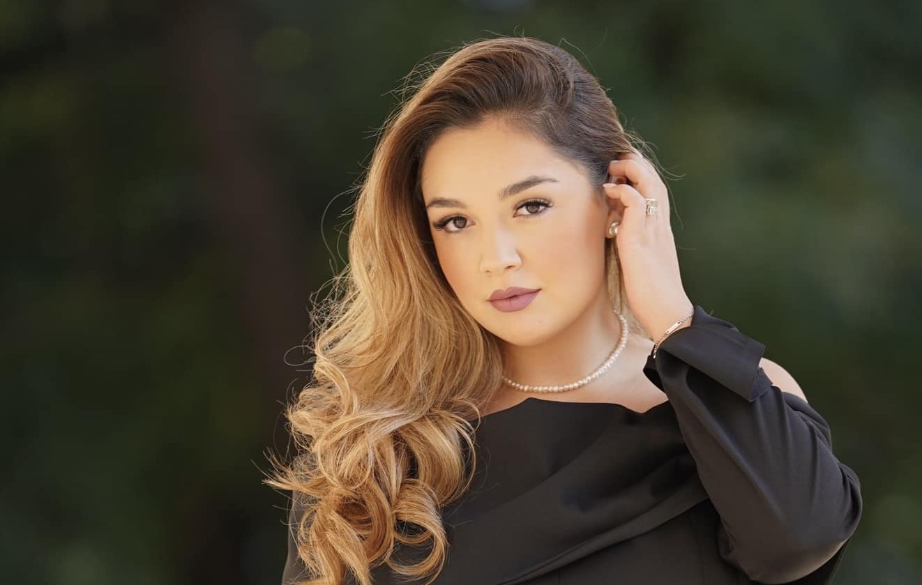 Câţi ani are, de fapt, Ilinca Simion? Studiile urmate de soţia lui George Simion