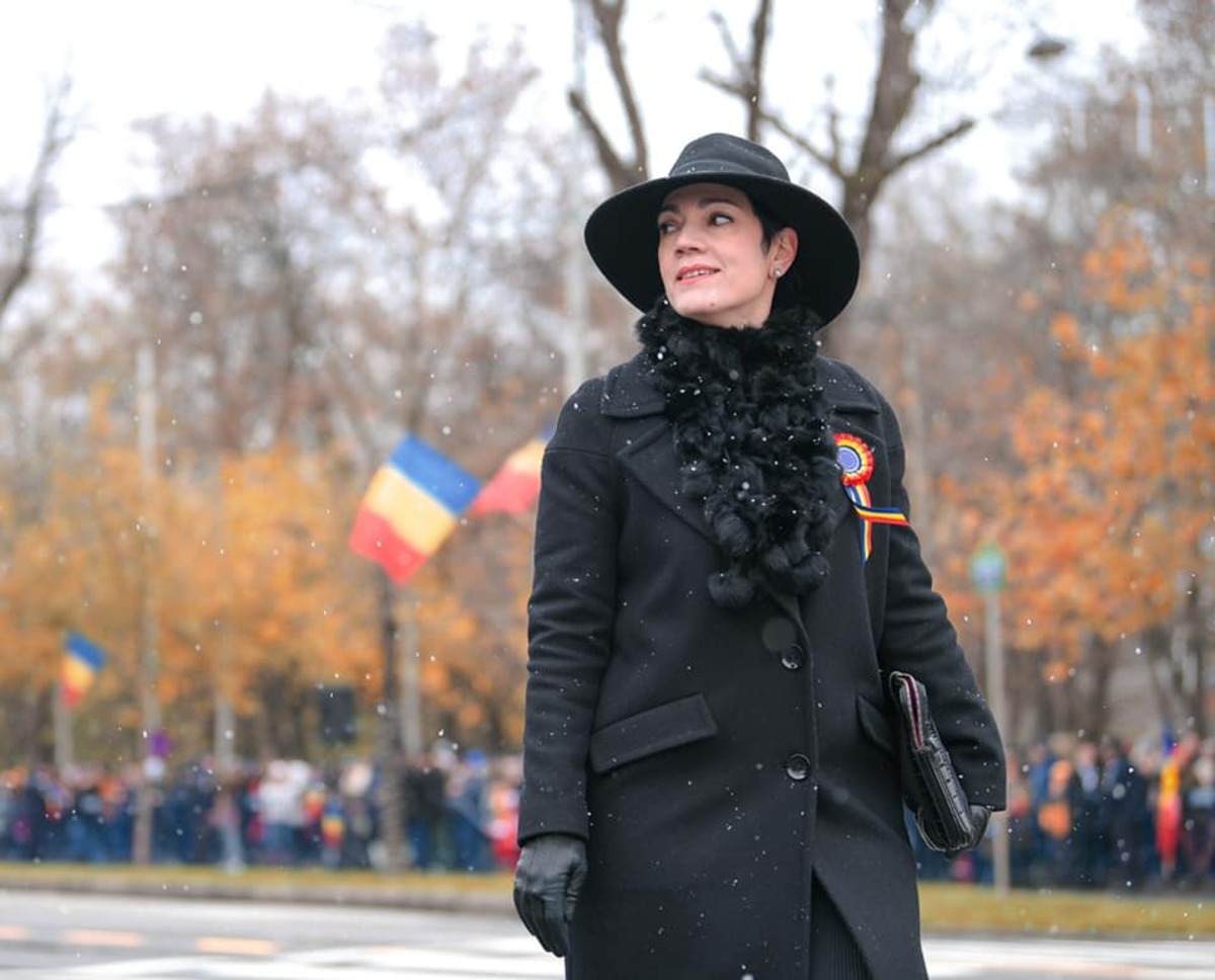 Ce avere are Delia Dinu și cum a ajuns una dintre cele mai influente femei de la Cotroceni. A ...