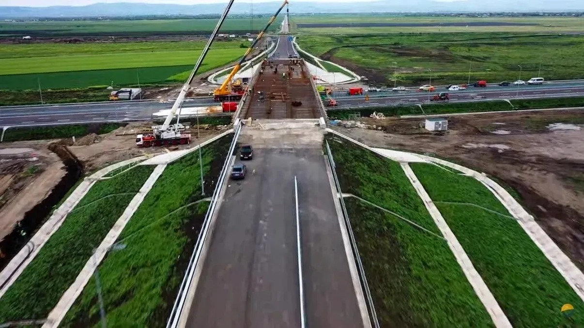 În ce stadiu este pasajul peste E85 şi CF500 Domnești - Vrancea de pe Autostrada Moldovei? Cele ...