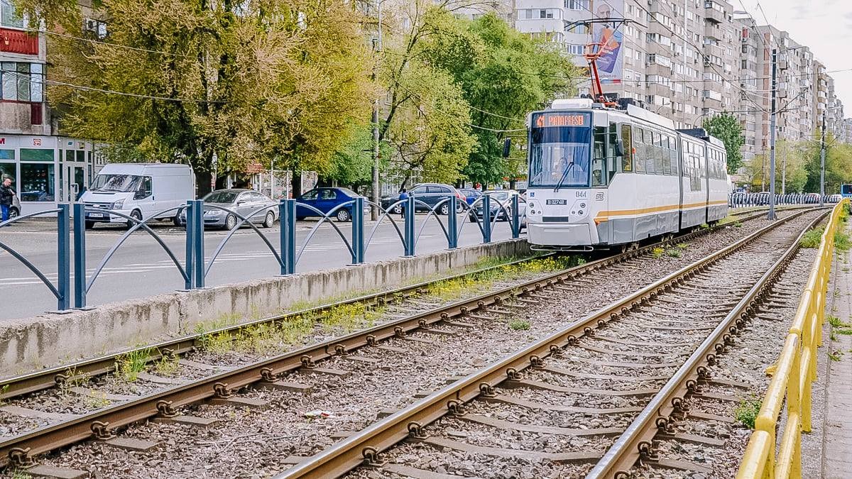 Bucureştenii rămân fără tramvaiul 41. Linia se suspendă în luna august, alternative pentru ...
