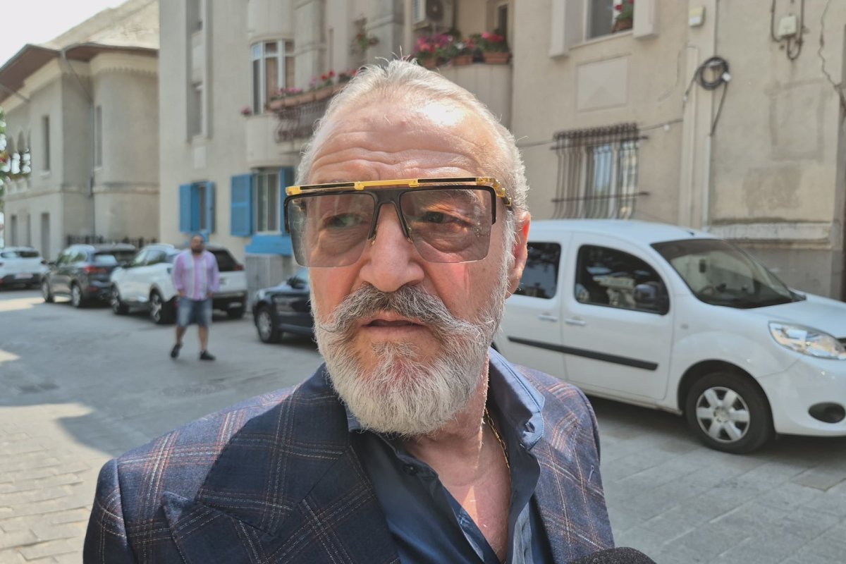 Câţi bani a împărţit Gigi Becali unor elevi de liceu? S-a întâmplat în ...