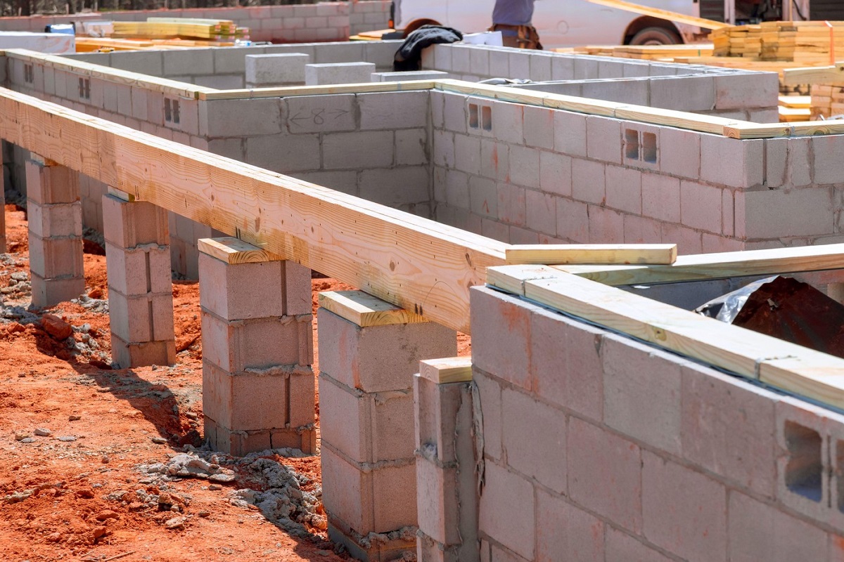 Construcţiile pentru care nu mai ai nevoie de autorizaţie. Legea a fost aprobată