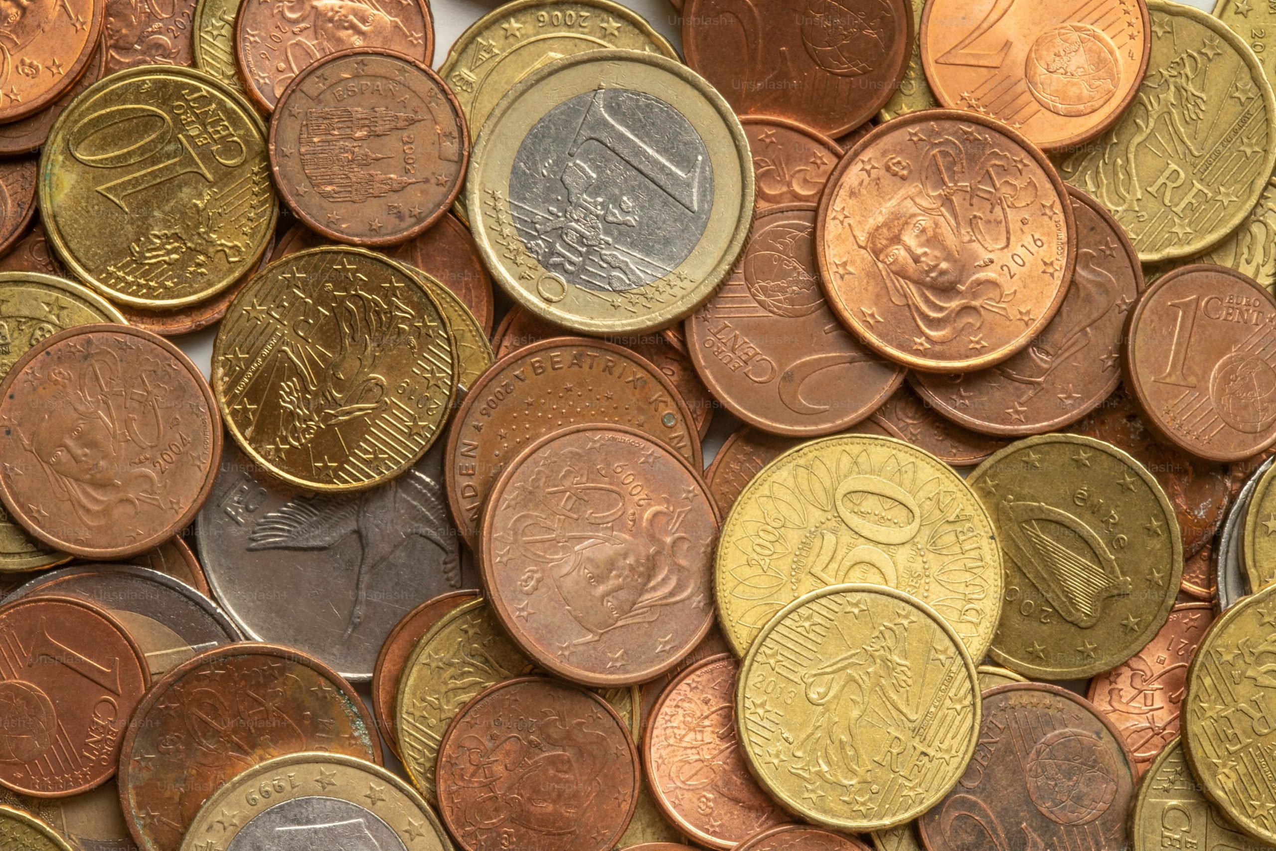 Bulgaria trece la Euro din 1 ianuarie. Cum arată noile monede