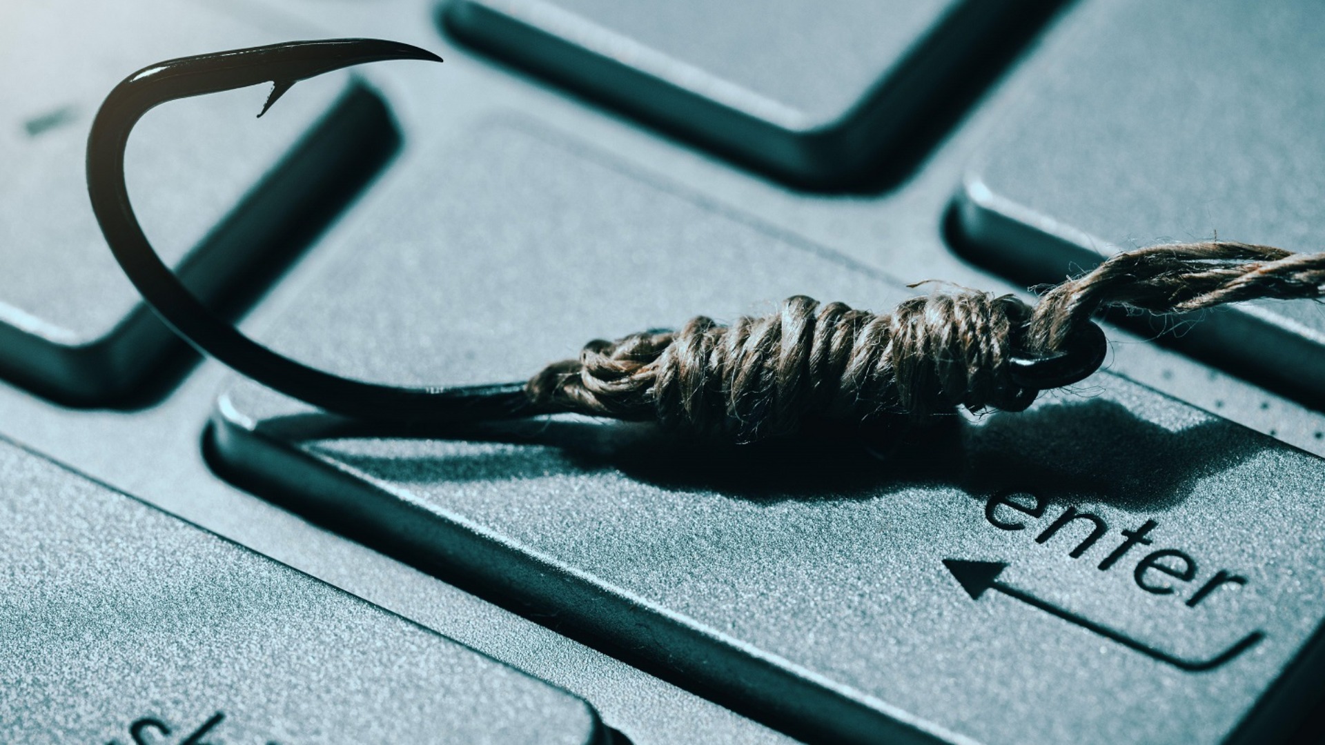 Instrumentul de phishing care ocoleşte detecţia prin redirecţionări inteligente. Cum ...