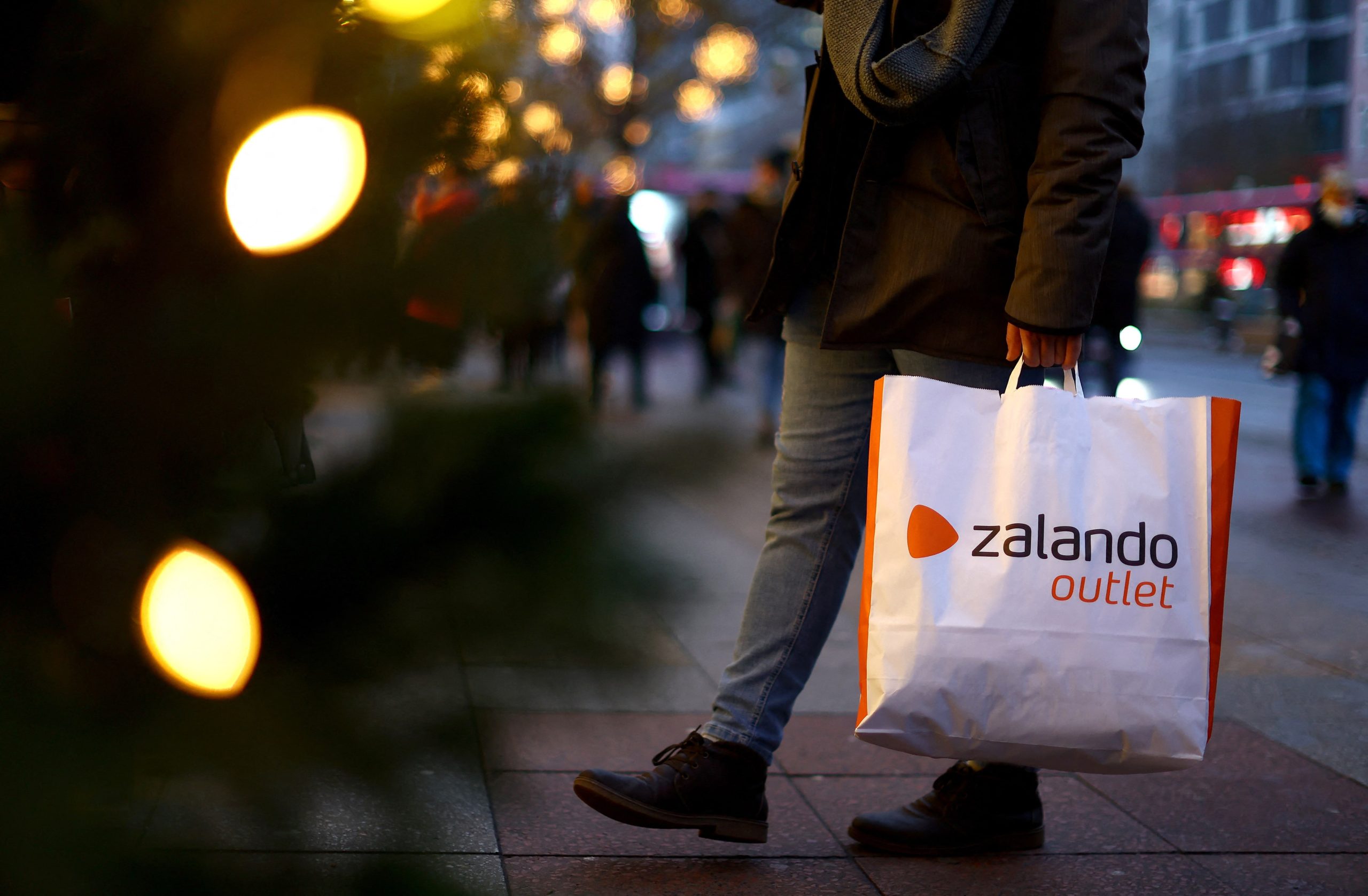 Zalando contestă în justiția europeană eticheta de „platformă online ...