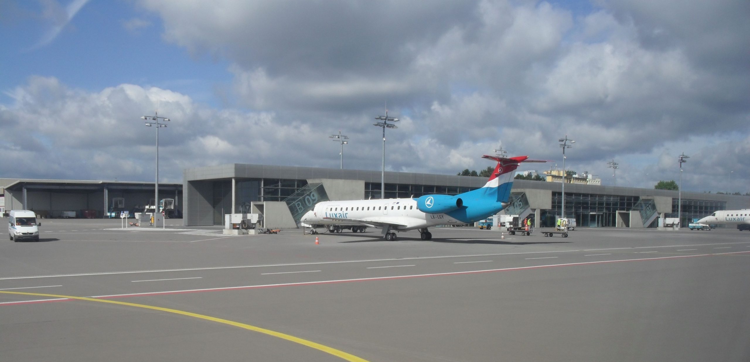 Aeroportul Militar Boboc, transformat în Otopeni II şi va servi şi ...