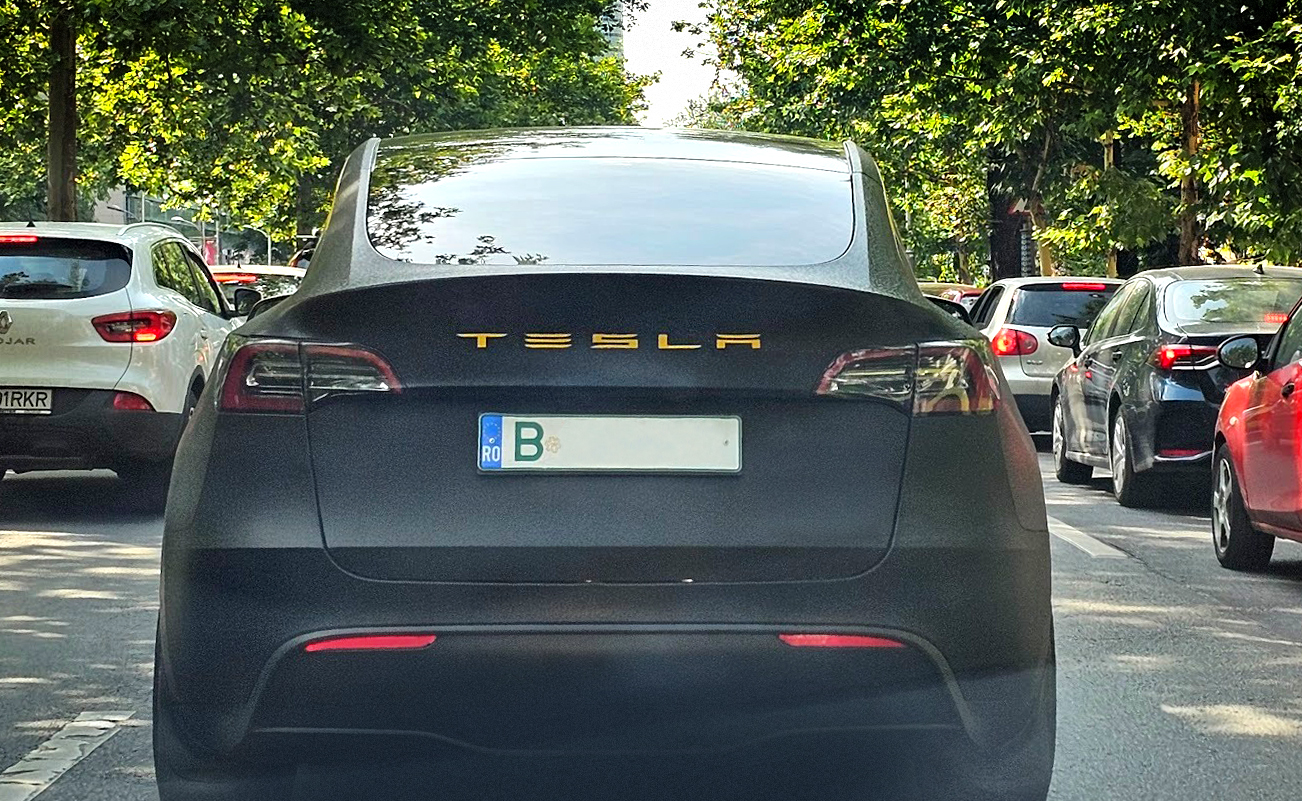 Tesla se prăbușește la vânzări în Europa, dar face record într-o ...