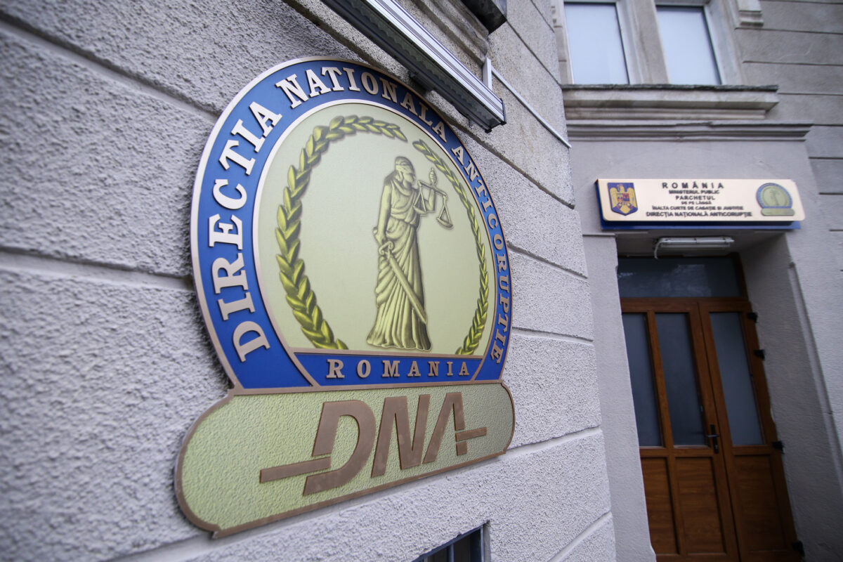 Percheziții DNA la Primăria Sectorului 5. Procurorii anchetează fapte ...