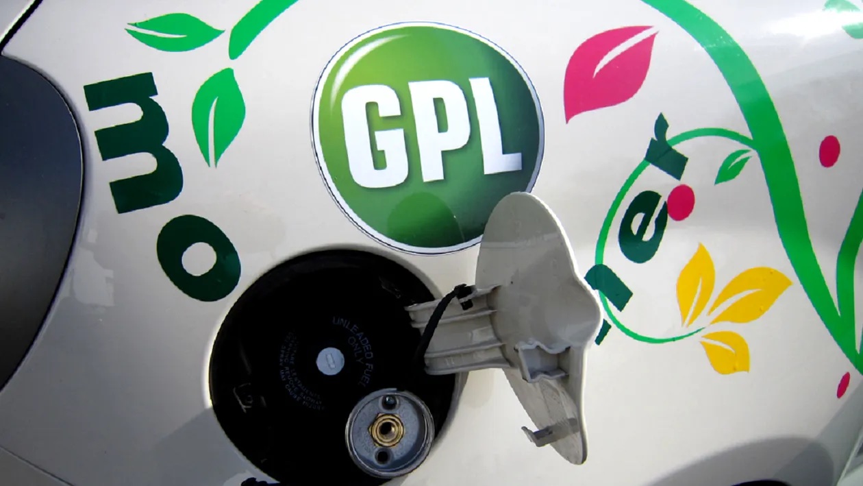 Dacia Hybrid vs GPL: ce alegi dacă vrei cost mic pe kilometru fără ...