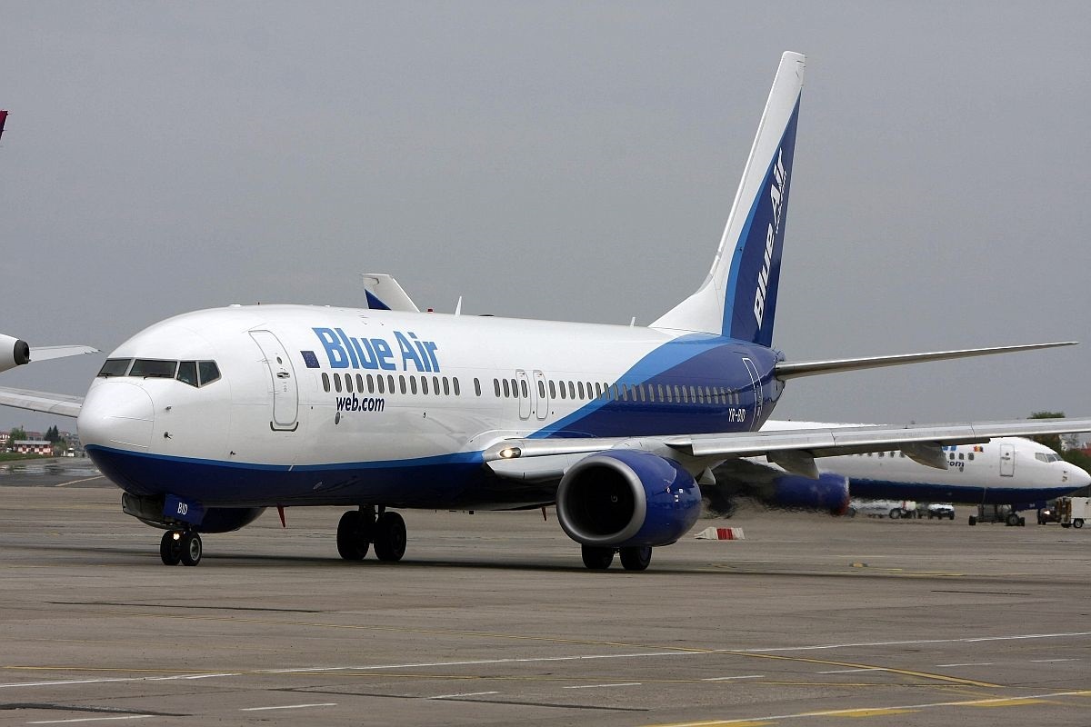 Avioanele Blue Air se vând la preț de garsonieră. Cât costă și cine le ...