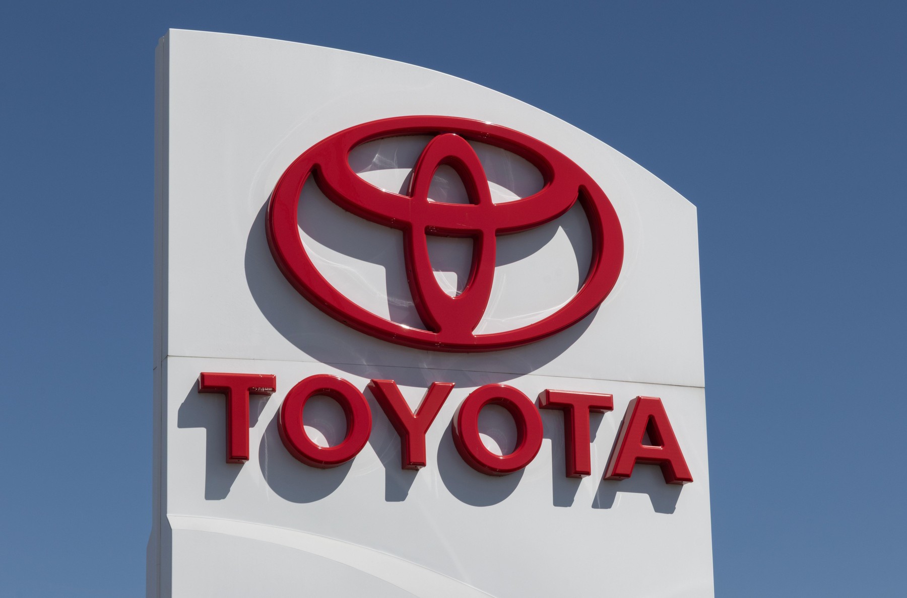 Toyota Corolla Cross Hybrid rechemată în service: problema neașteptată ...