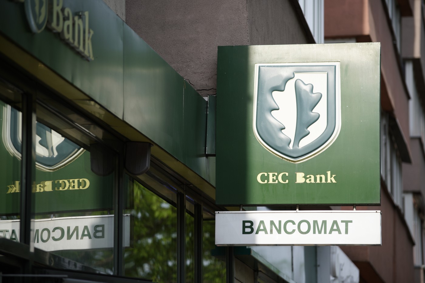 CEC Bank, ajutor pentru românii din diaspora. Cont deschis 100% online ...