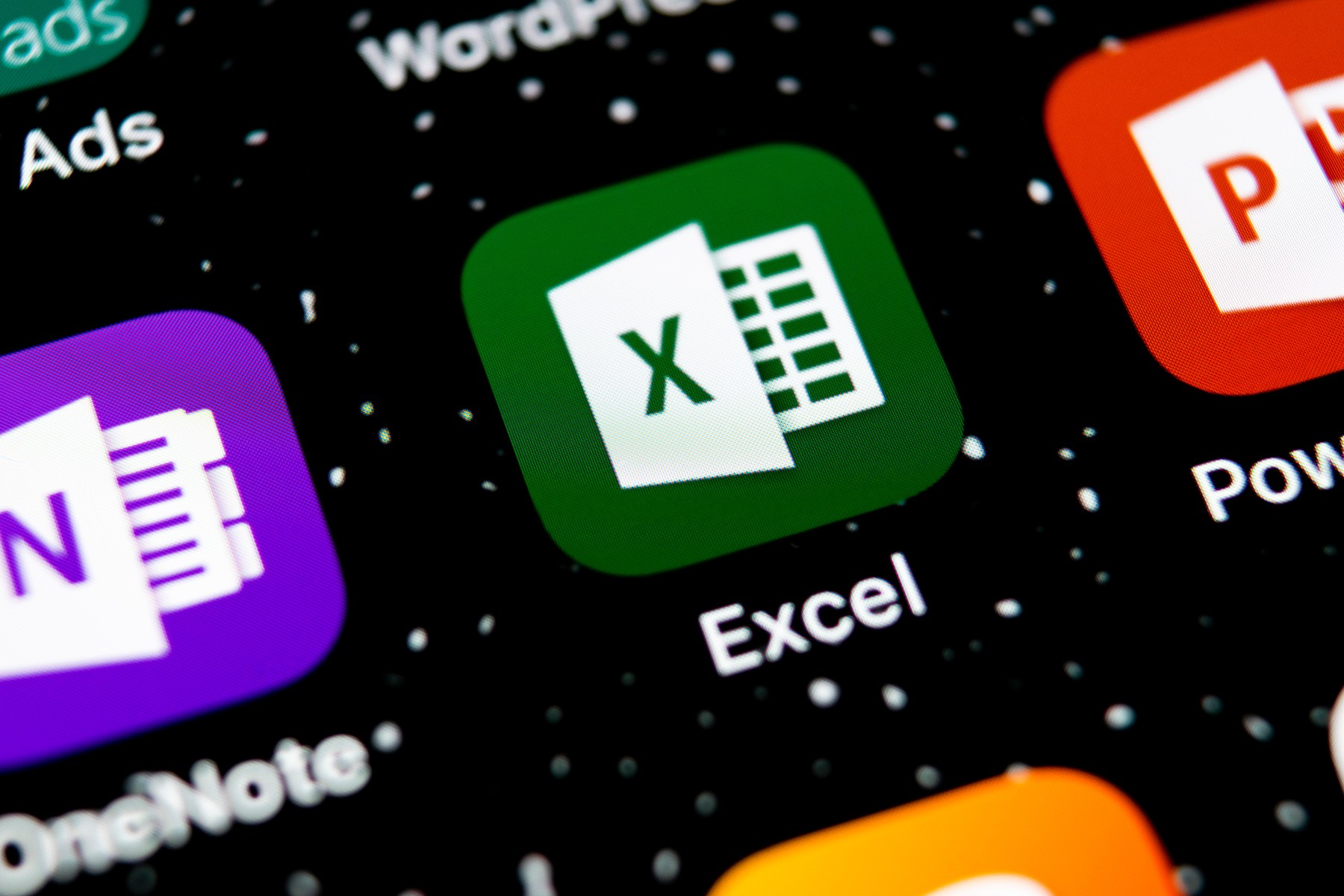De ce îți dă Excel rezultate greșite: funcția ascunsă care îți salvează ...